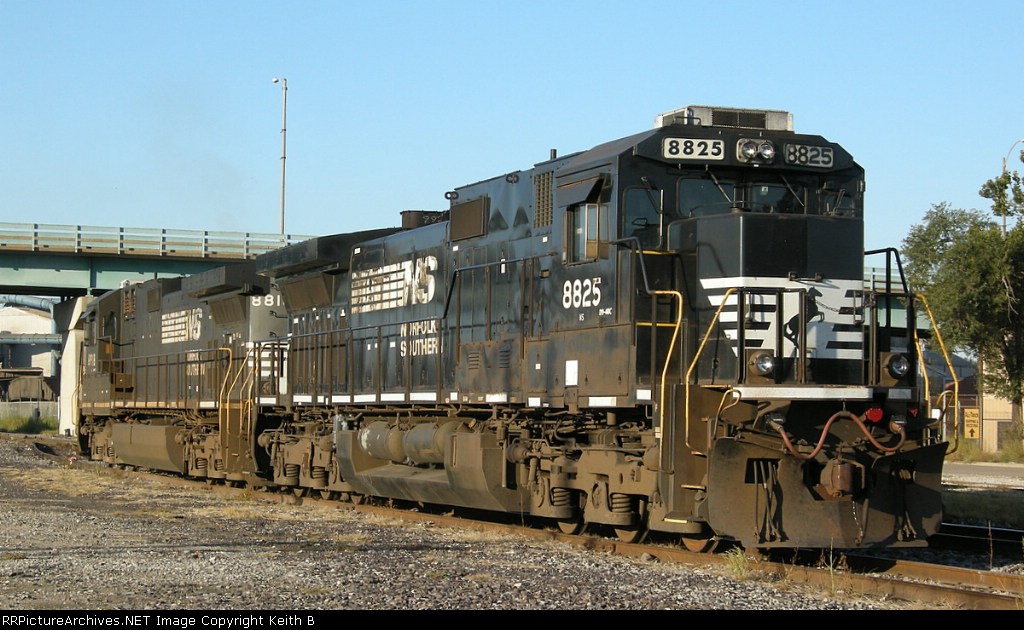 NS 8825